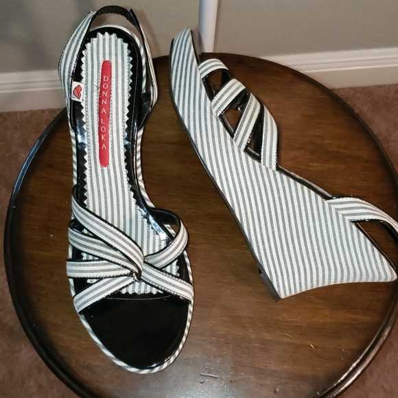 Donna Loka | Shoes | Nwot Sandals | Poshmark
